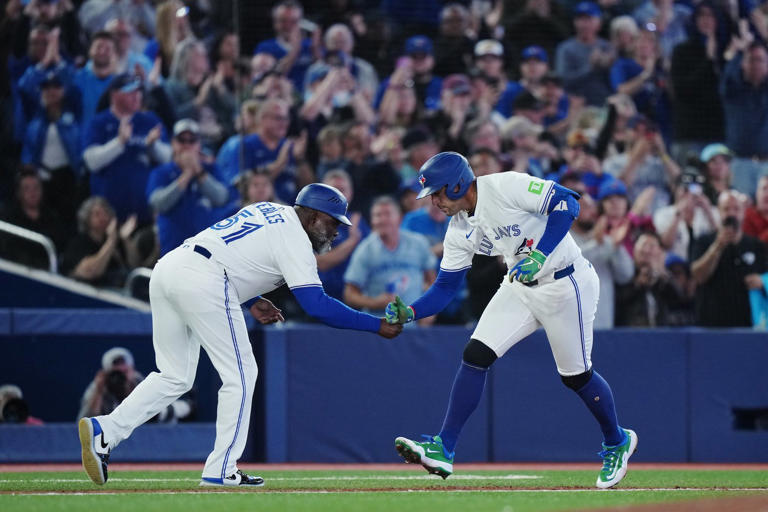Heineman has walk-off RBI in 10th inning as Blue Jays rally past Astros 4-3