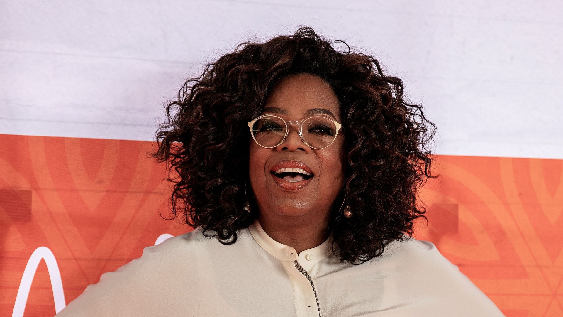 Oprah Winfrey looks almost unrecognizable as she showcases incredible ...