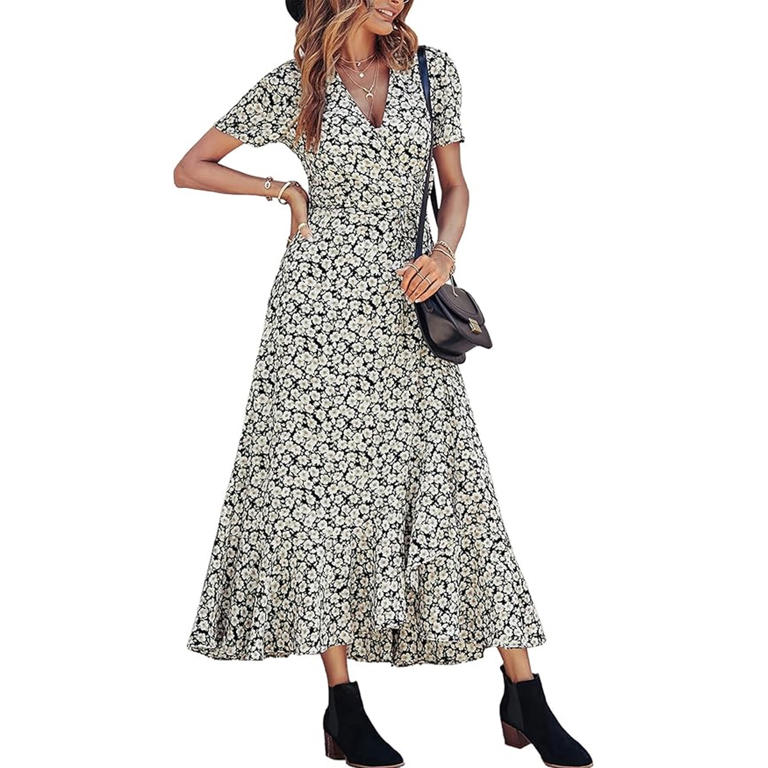 Amanda Seyfried's Chic Floral Dress Is the Perfect Fall Outfit - Copy It