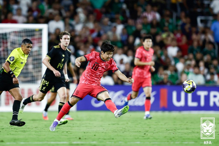 Golden left foot still shining, 1 help after injury that was ...