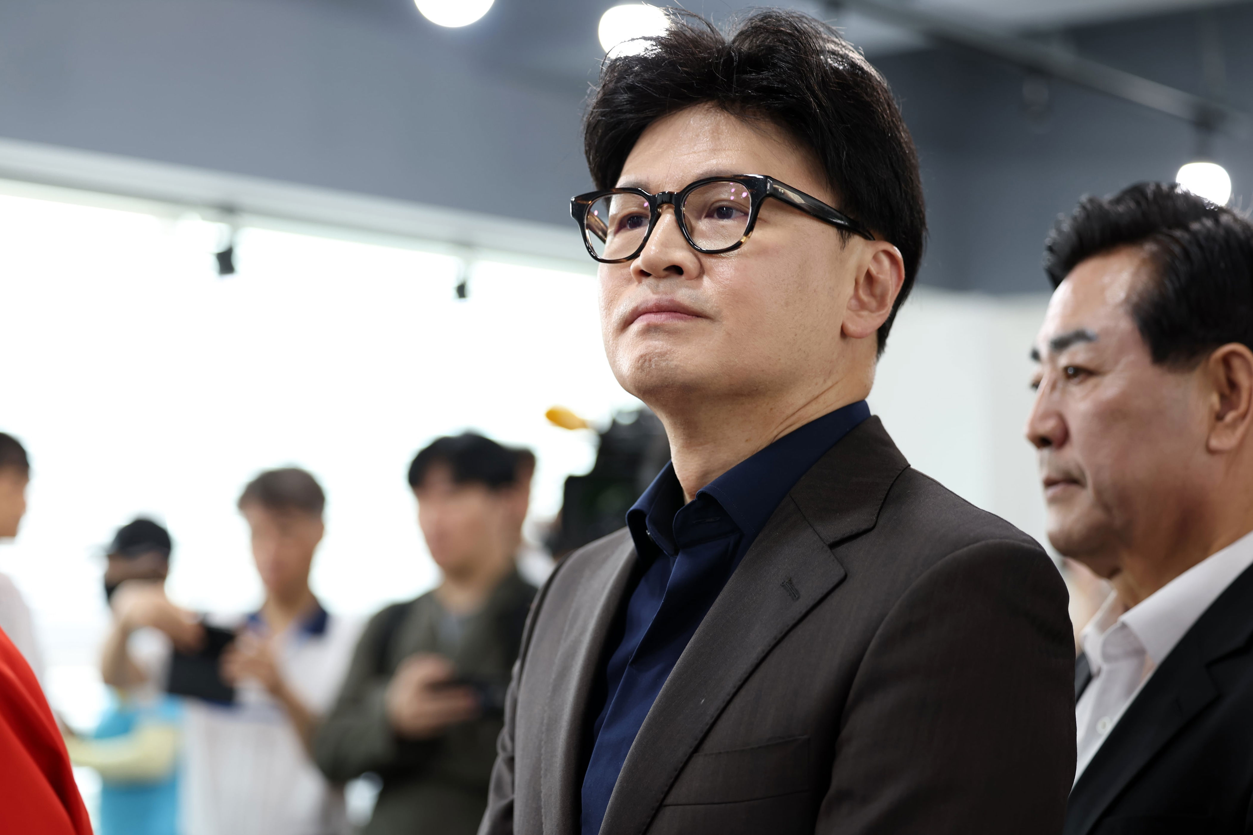 Special counsel requests pre-trial witness exam of Han Dong-hoon
