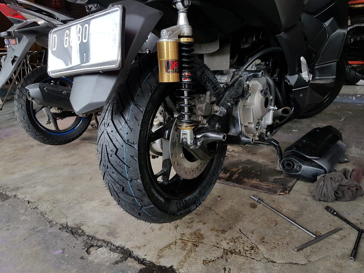 Komponen Kecil Ini Wajib Diganti Juga Ketika Mengganti Ban Motor dengan ...