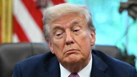 Trump signature row: Handwriting expert's ‘absolute’ observation on ...