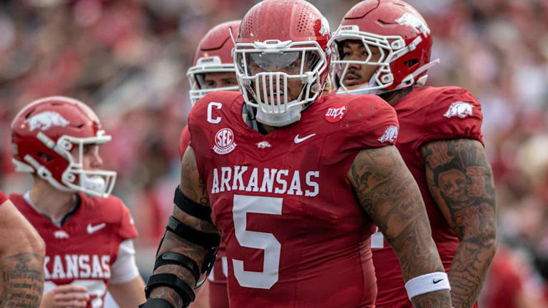 Razorbacks endure blow to defensive line depth for game against Auburn