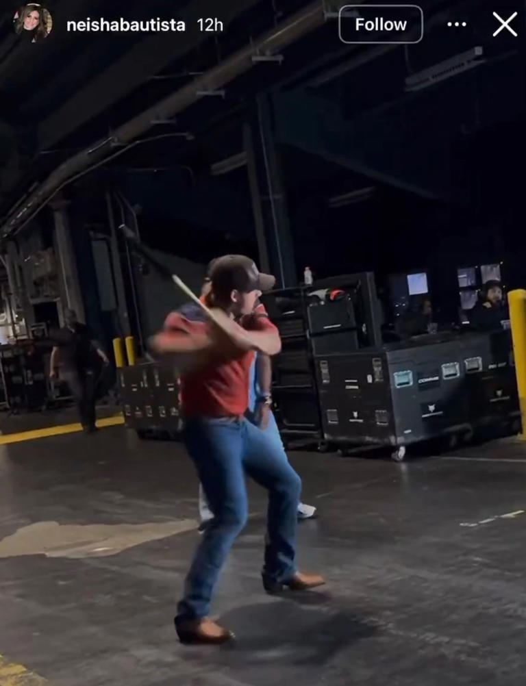 Morgan Wallen chucks baseball bat at MLB star José Bautista’s wife during pre-concert walkout