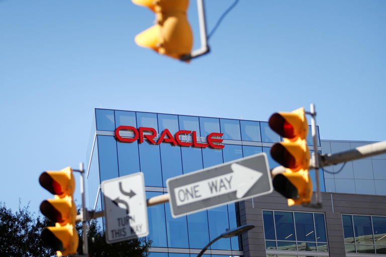Oracle spikes 43% as blockbuster forecast cements it as a major player ...