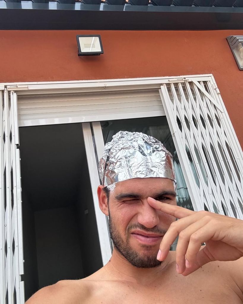Carlos Alcaraz showcases major hair transformation following shaving fail