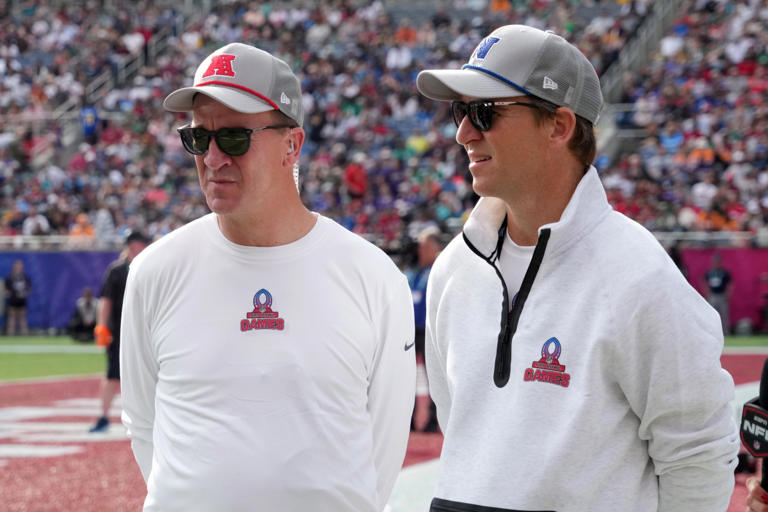Bill Murray Makes Fun of Peyton Manning on 'Monday Night Football ...