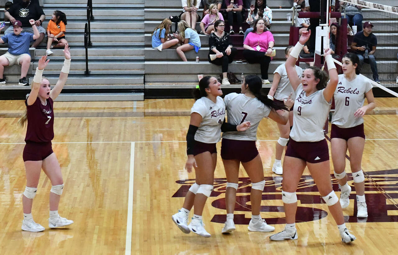 Legacy volleyball sweeps Abilene High with strong finish