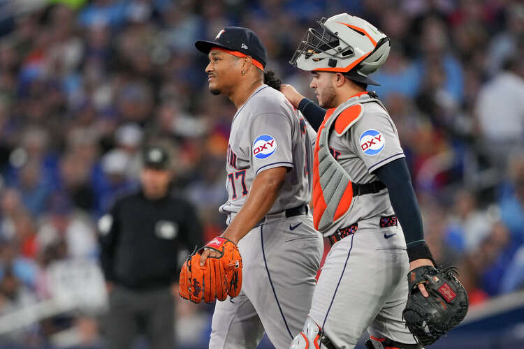 Astros pitcher injured after a pitch, and knew it was bad immediately