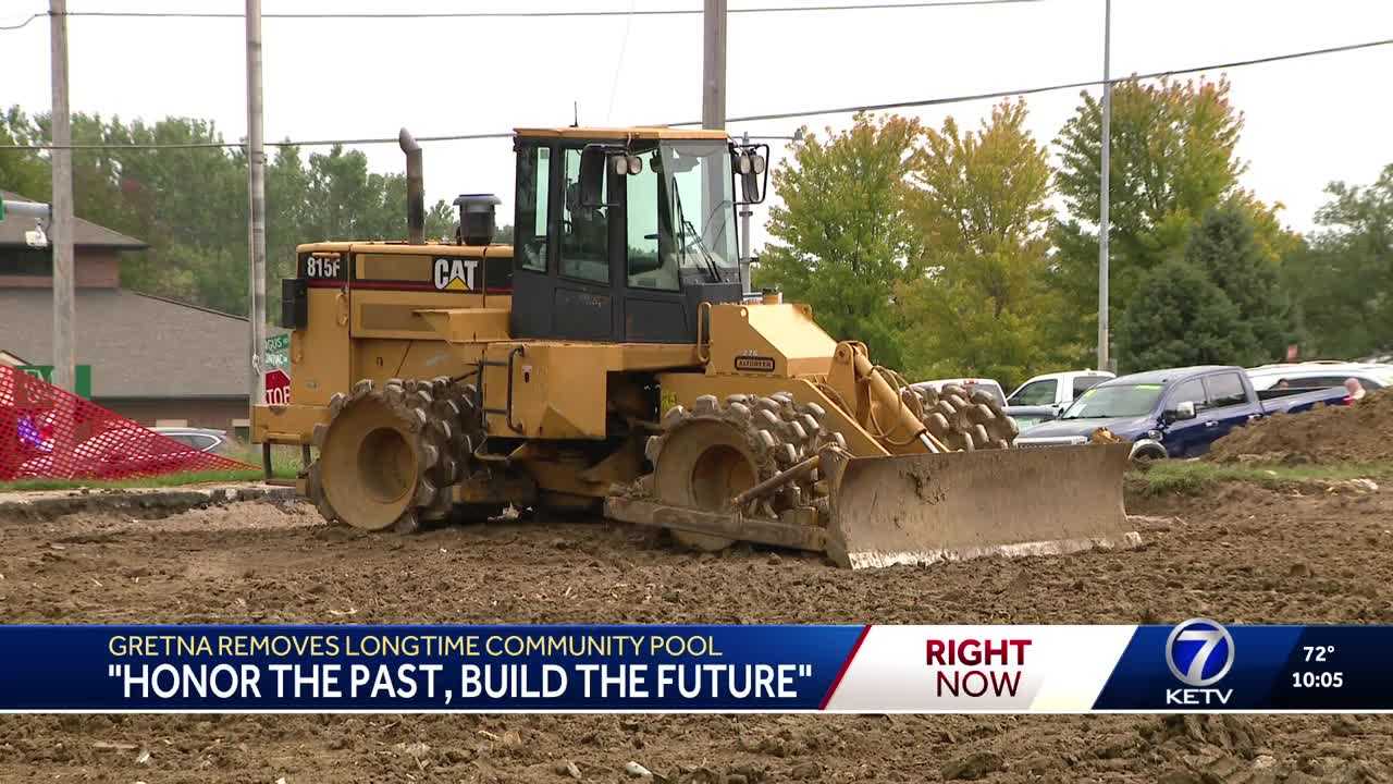 'Honor the past, build the future': Gretna removes longtime community ...