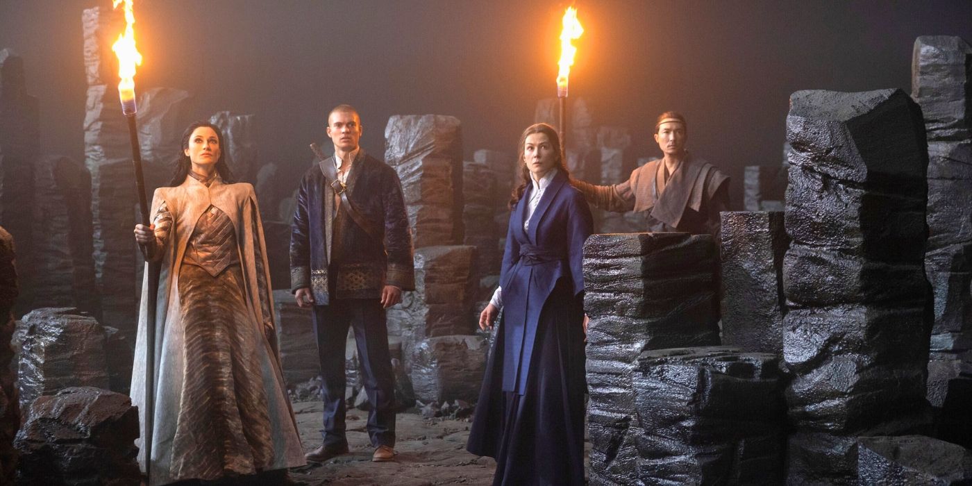 ’The Wheel of Time’s Lanfear Actress Breaks Silence on “Gutting ...