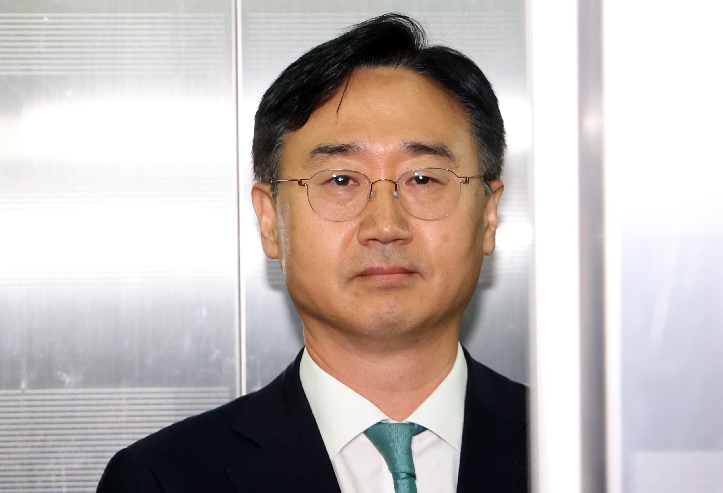 Exclusive: Shin Beom-chul probed over Presidential Office visit after ...