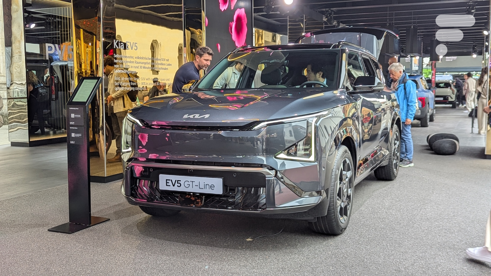 Je suis monté à bord du Kia EV5, et je suis curieux de savoir si cette ...