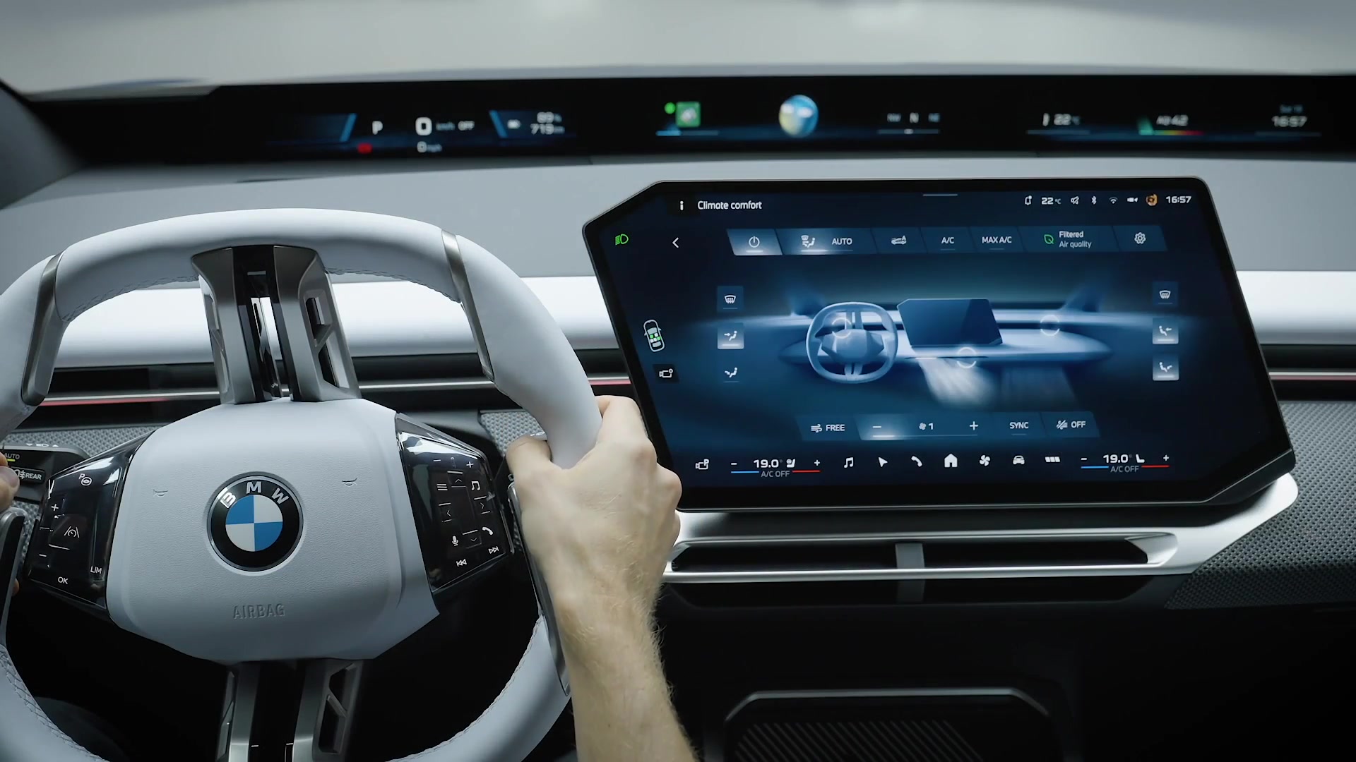 The new BMW iX3 50 xDrive - Climate Control