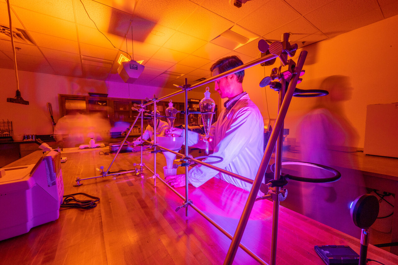 Far from West Coast, team tracks California quakes