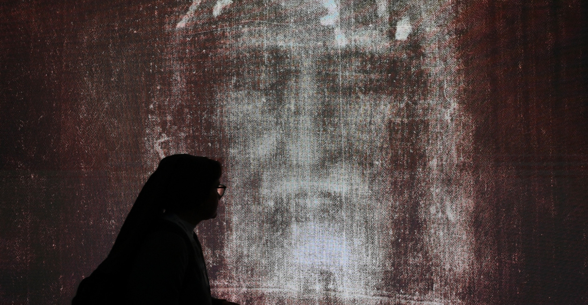 Medieval texts challenge Shroud of Turin’s authenticity