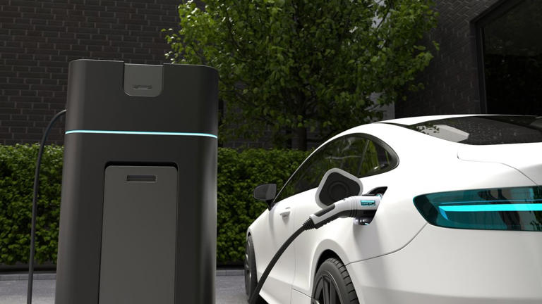 Biaya Pasang Charger Mobil Listrik di Rumah dari PLN, Diskon 50 Persen ...