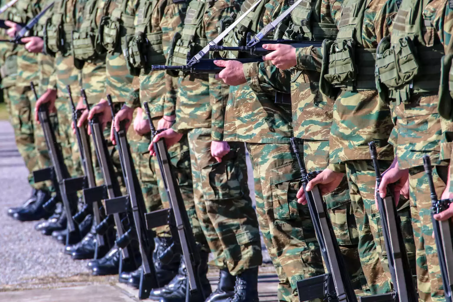 Έκτακτες κρίσεις στον Στρατό Ξηράς: Νέοι διοικητές σε ΑΣΔΕΝ και ΑΣΔΥΣ