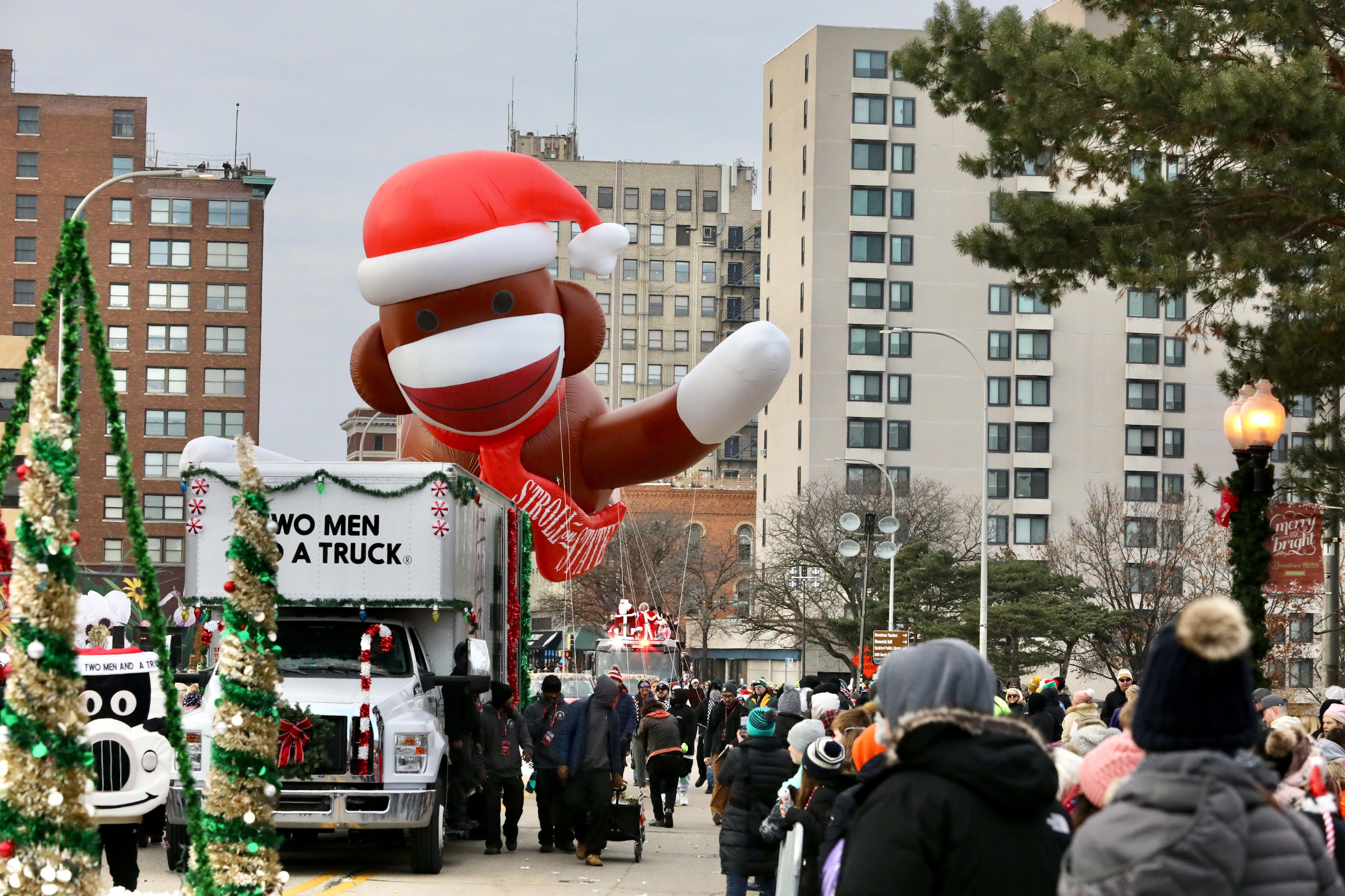 Vendor spots and parade entries open for Stroll on State 2025