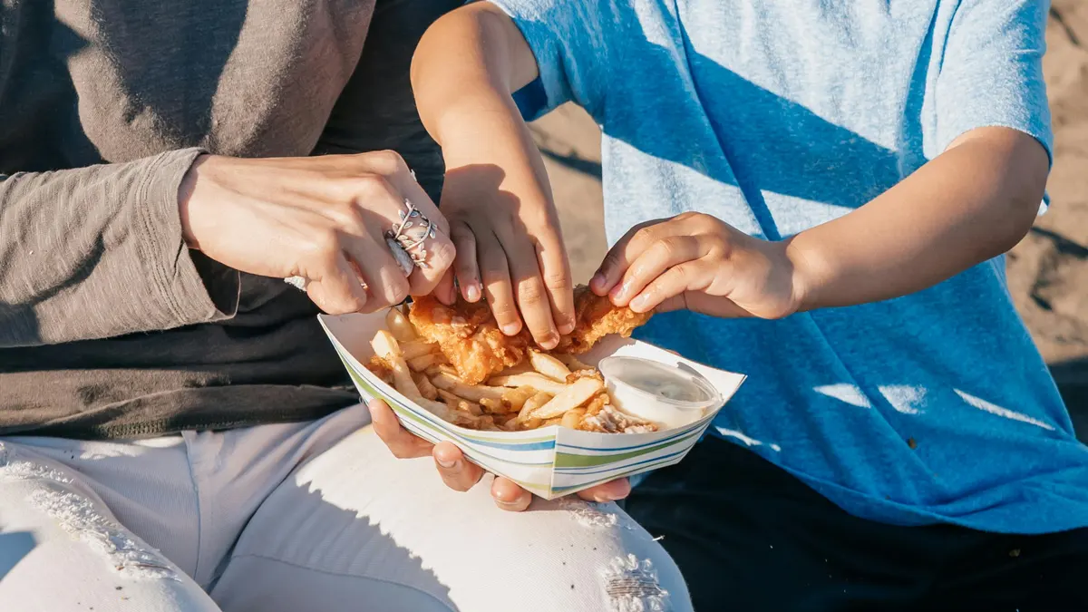 Un menú con "canguingos y patas de peces". ¿Sabes lo que significa?