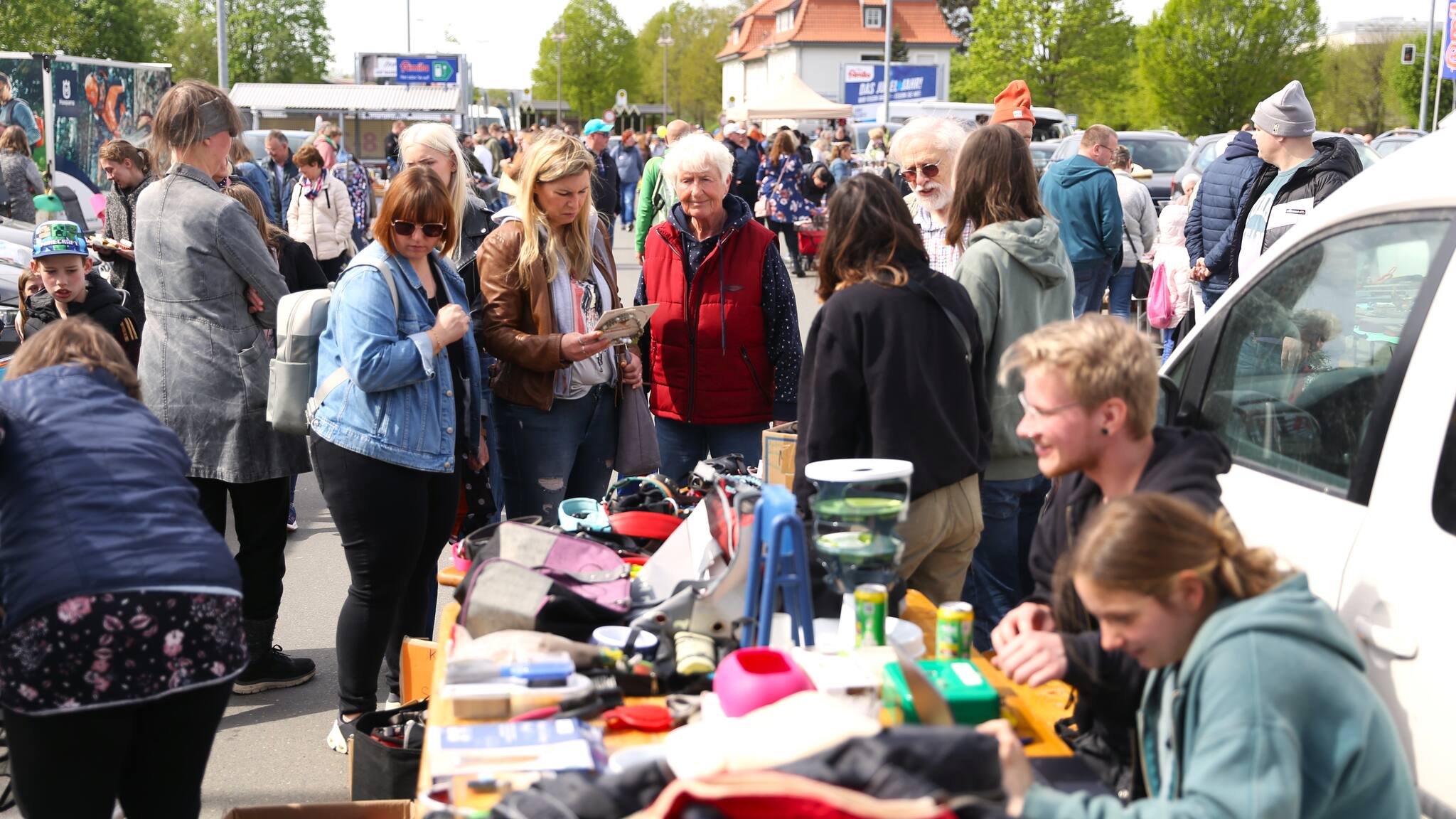 Sonntags Flohmarkt In Maximiliansau