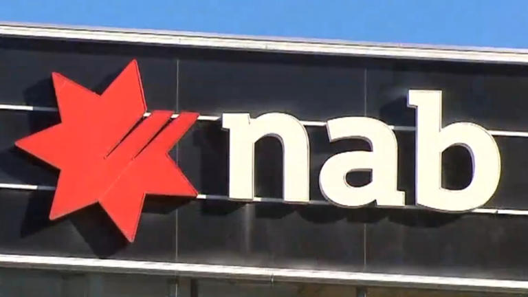 Internet banking restored after thousands locked out during NAB outage