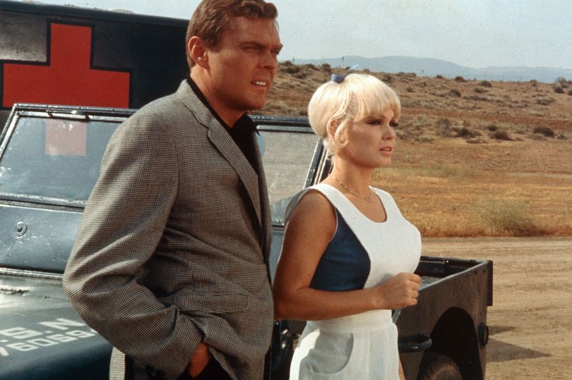 Cult TV show actor who starred with John Wayne and Elvis Presley dies ...