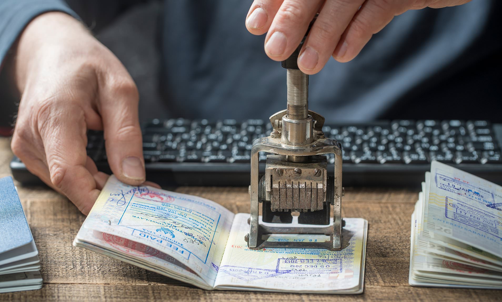 Passport stamps to be SCRAPPED in 29 European countries this autumn