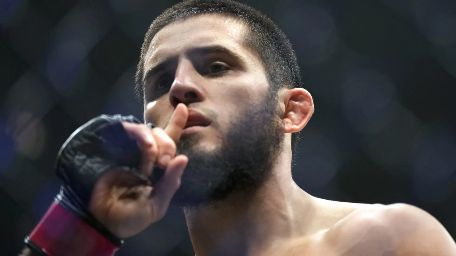 Islam Makhachev acusa a Ilia Topuria de evitar una pelea con Arman Tsarukyan: "No es un secreto"