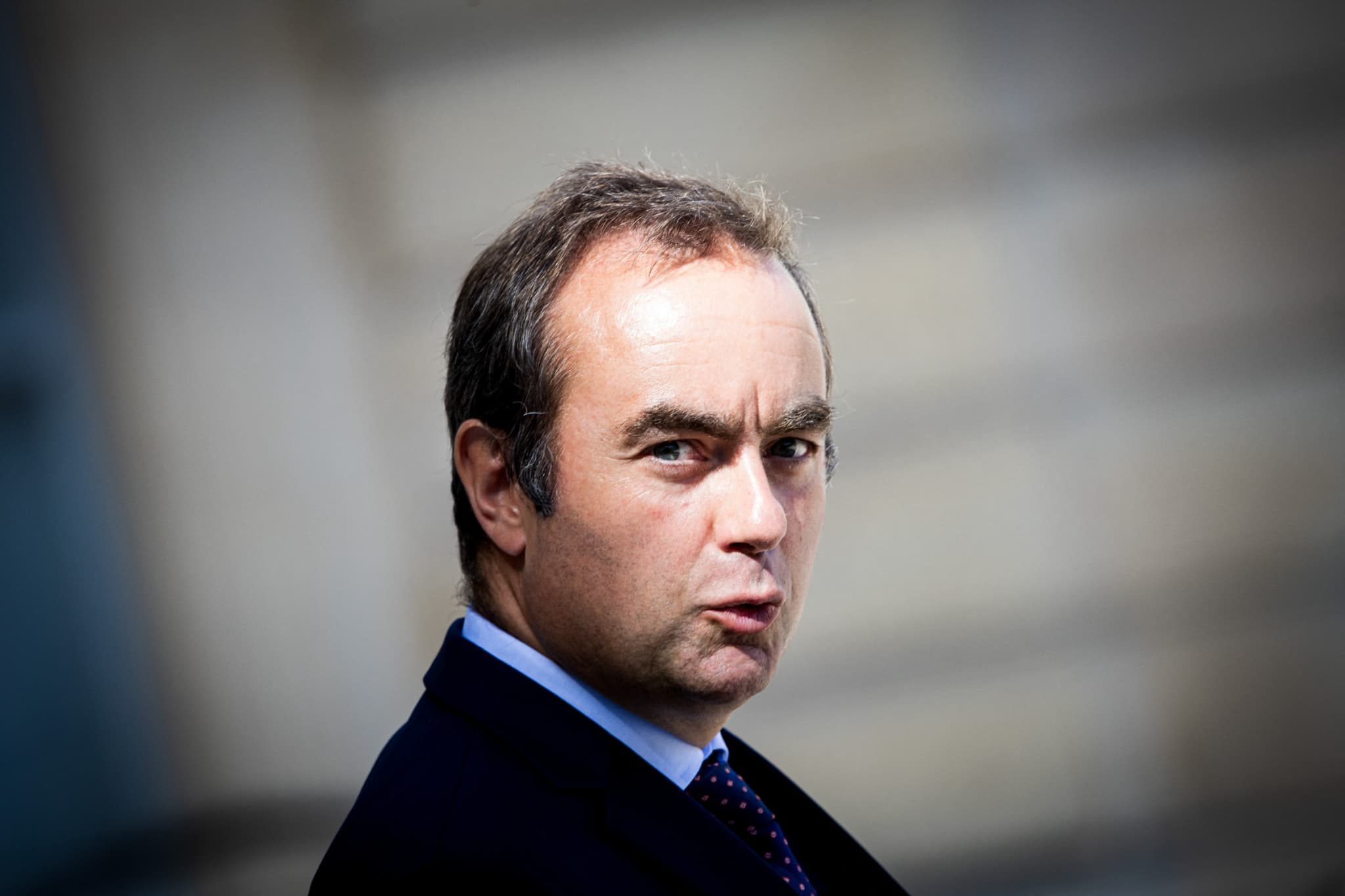 Les plus riches mis à contribution, des fonctionnaires en moins: ce que ...