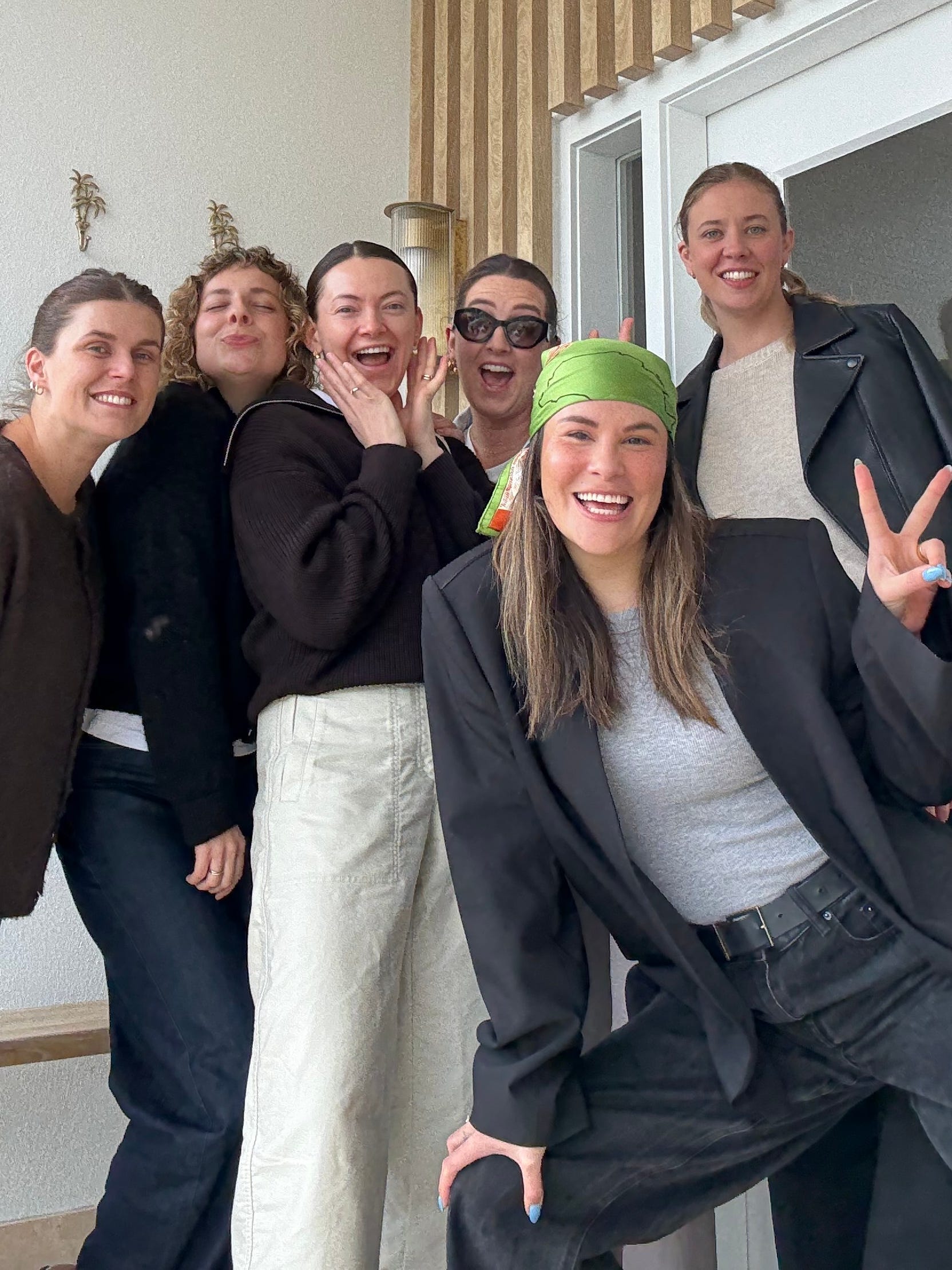 6 friends opened a shared bank account for vacations. Here's how it ...