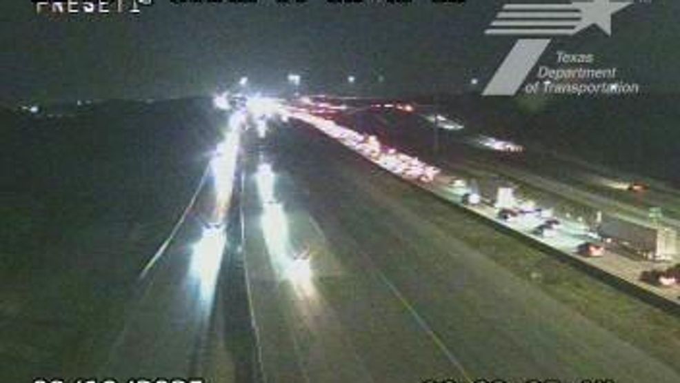 Southbound I-35 lanes shut down after 18-wheeler overturns near FM 1327