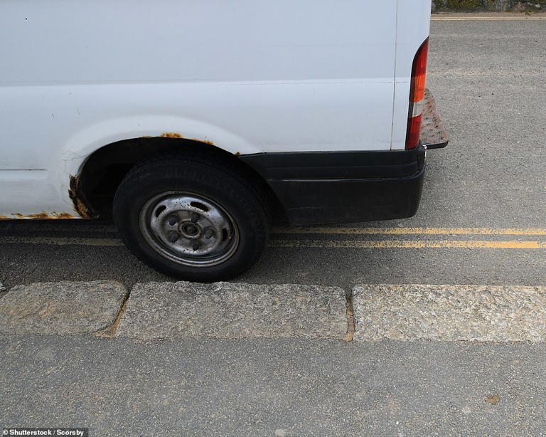 Report: Parking on double yellow lines becomes 'significant problem' in UK