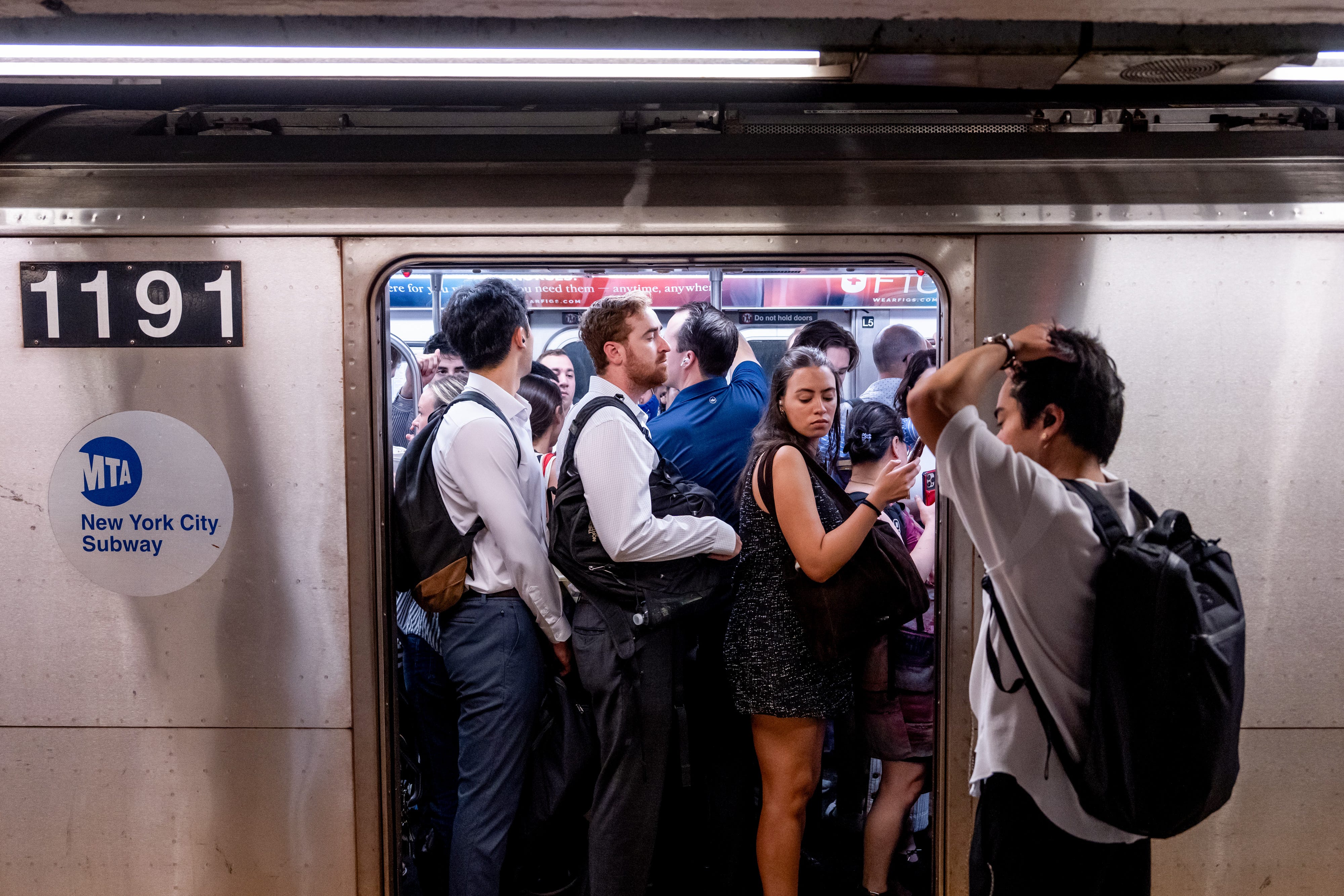 NYC's transit woes worsen with aging subway fleet