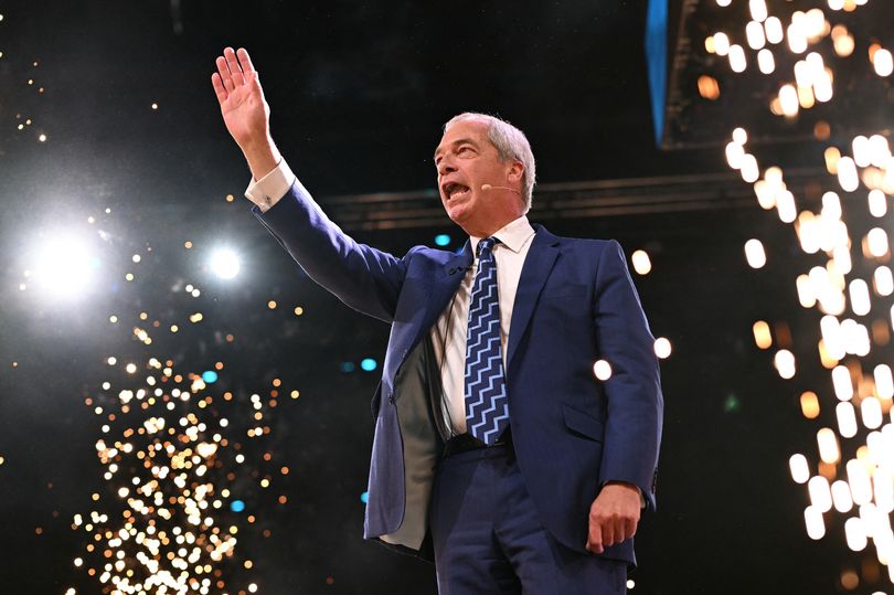 Keir Starmer blasts Nigel Farage over 'dangerous' vaccine conspiracies ...