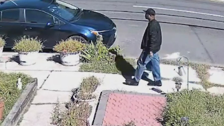 Manhunt underway for suspect accused of killing elderly couple in NYC