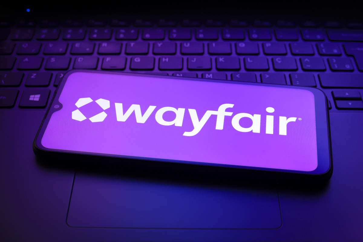 Wayfair has a 'sturdy' workbench on sale for 53% off