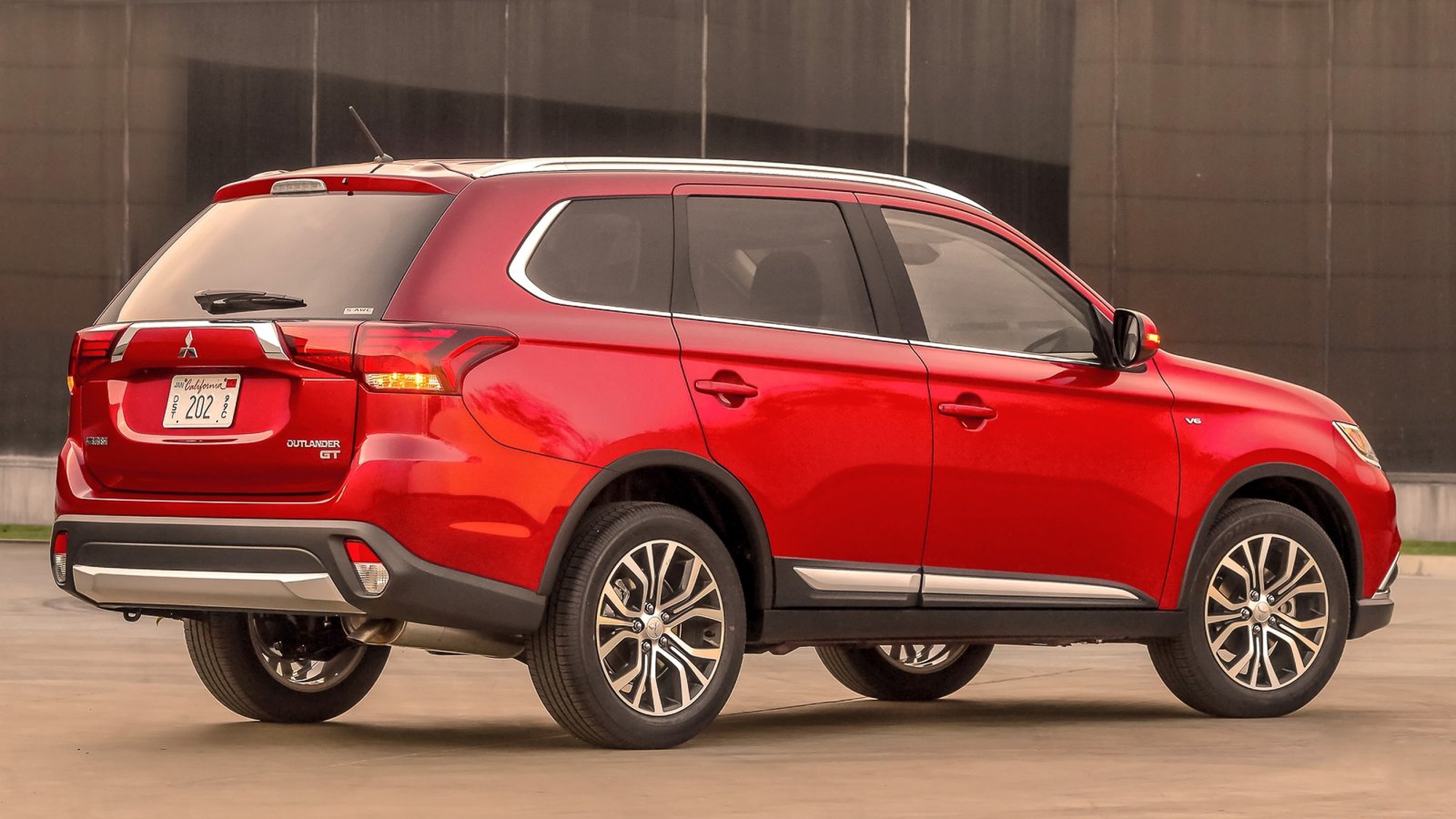 Plus de 62 000 Outlander rappelés au Canada par Mitsubishi