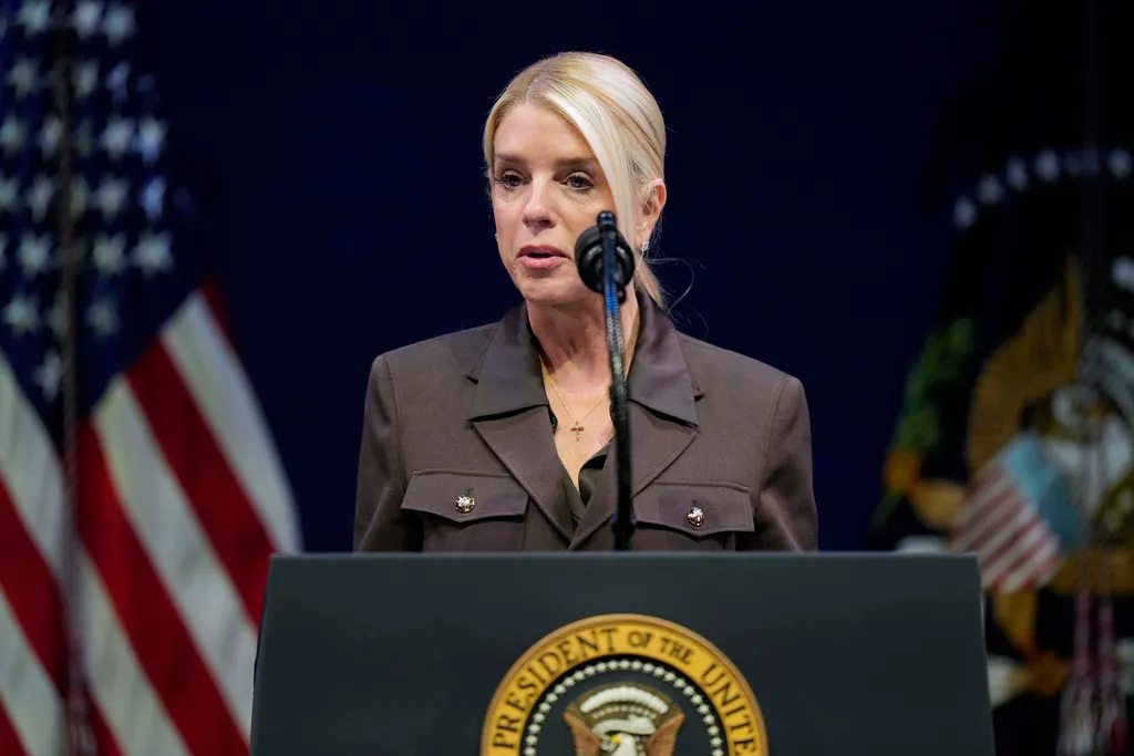Bondi orders FBI to launch 'cash reward' system for reporting alleged ...