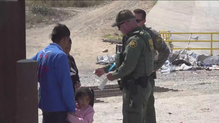 Supervisors vote to expand Immigrant Legal Defense Program for children
