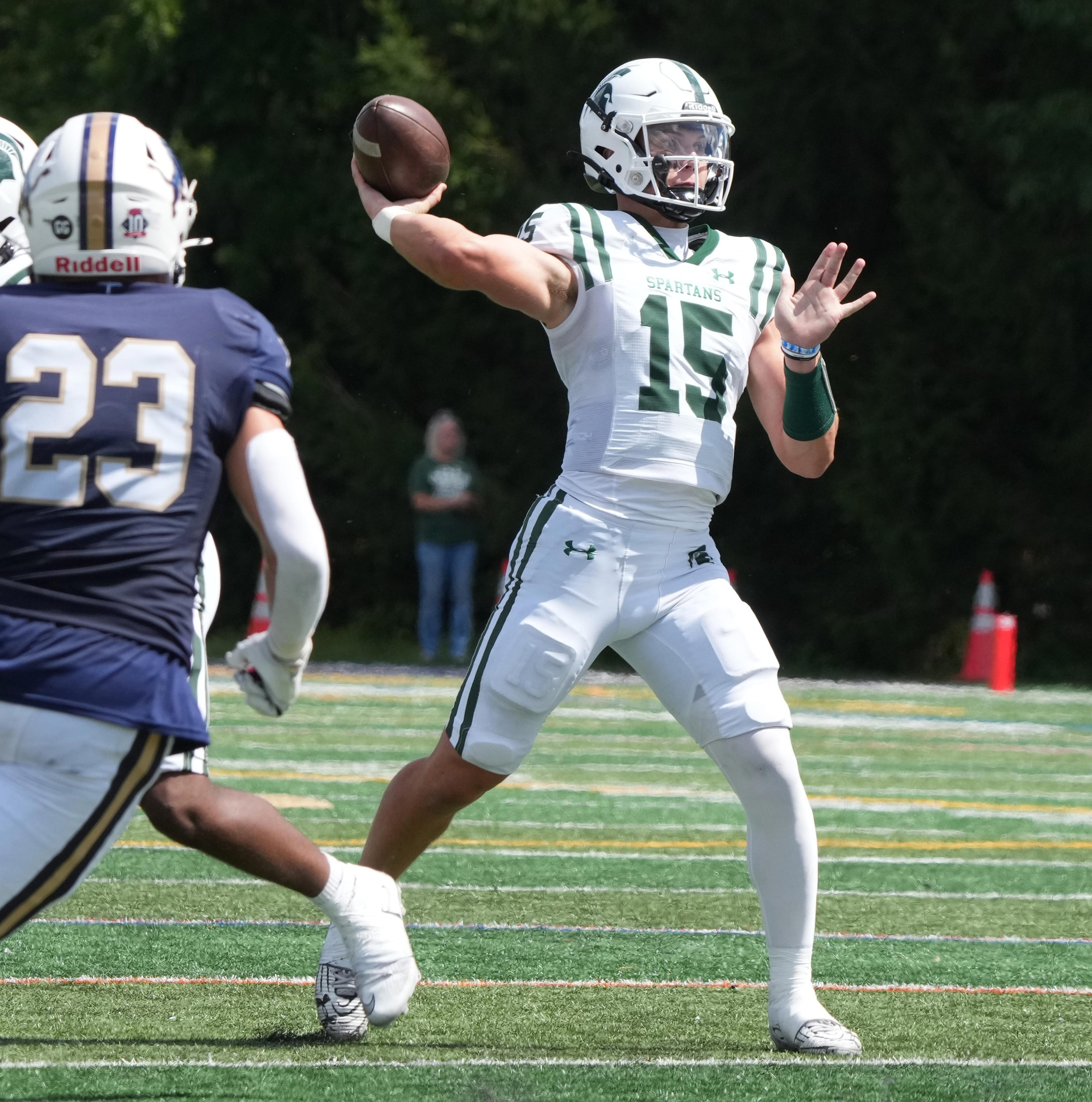 Washington Football QB Commit Is Refining His Ability as a Runner