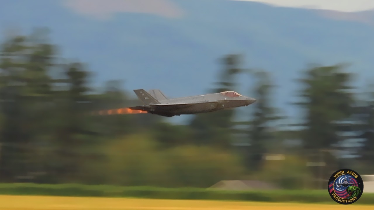 How the F-35A Stunned Crowds With a Twilight Show in Canada