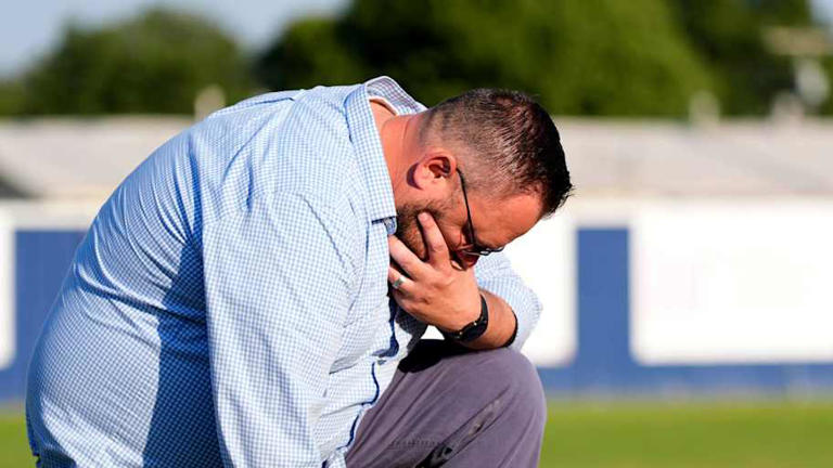 Community rallies behind softball team after horrific bus crash; season ...