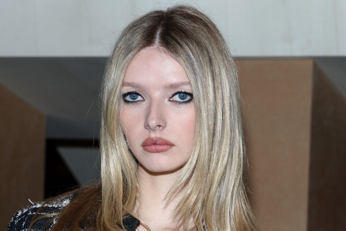 Gwyneth Paltrow and Chris Martin’s daughter Apple lands first job as ...