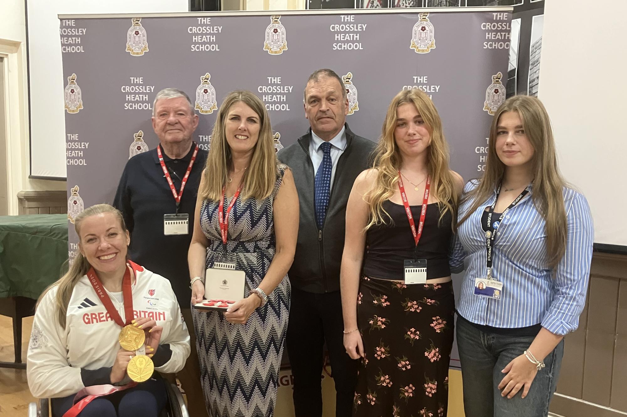 Hannah Cockroft: Hurricane Hannah helps unveil tribute to inspirational ...
