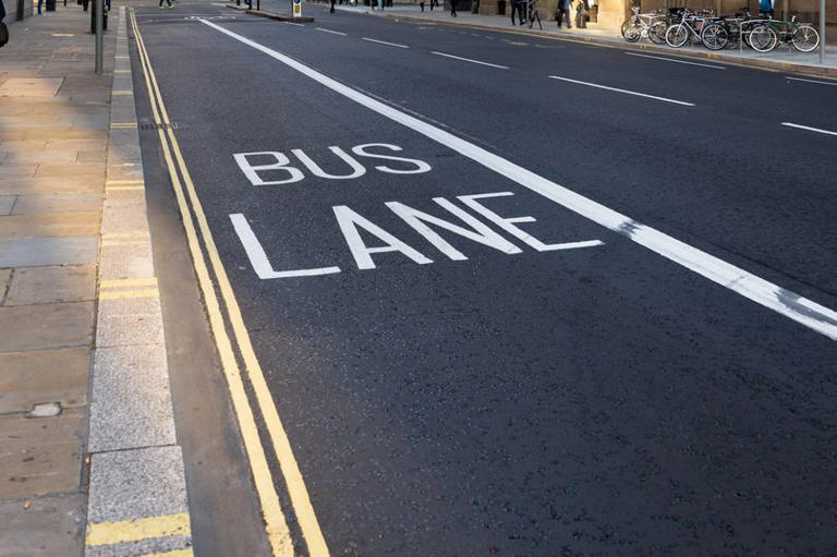 'I'm a motoring expert - this is when you can use a bus lane without ...