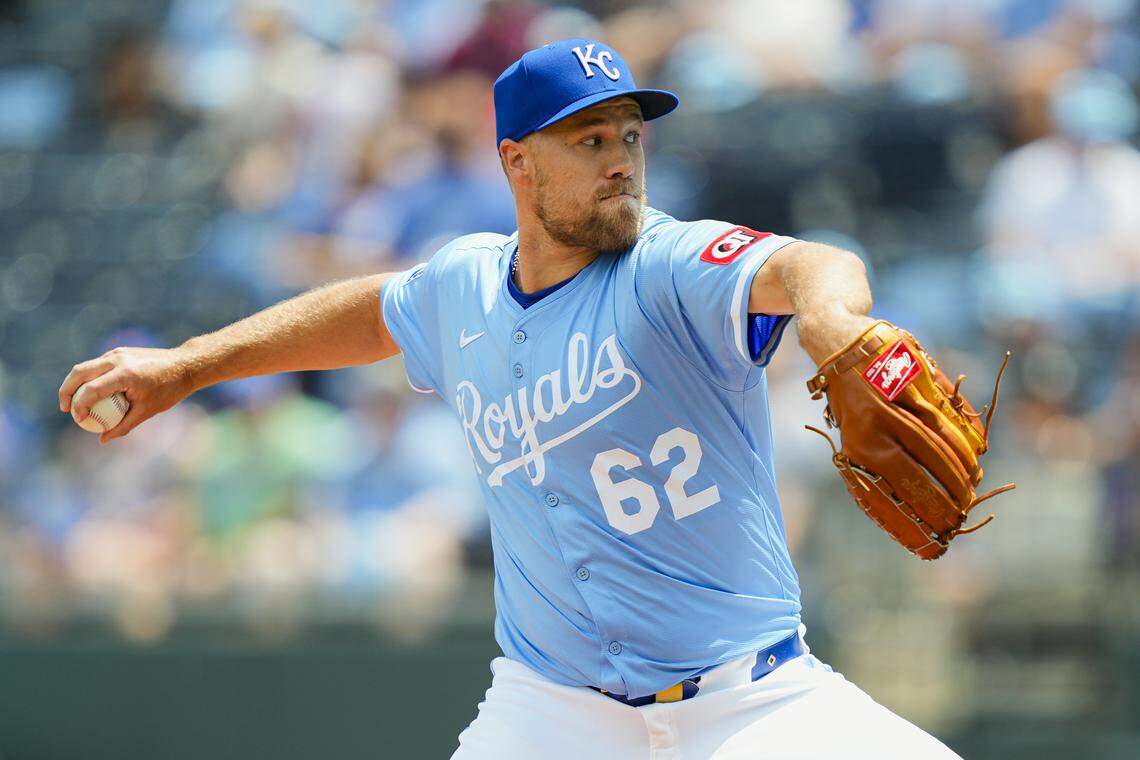 This Royals pitcher once threw a no-hitter. He's fighting for something ...