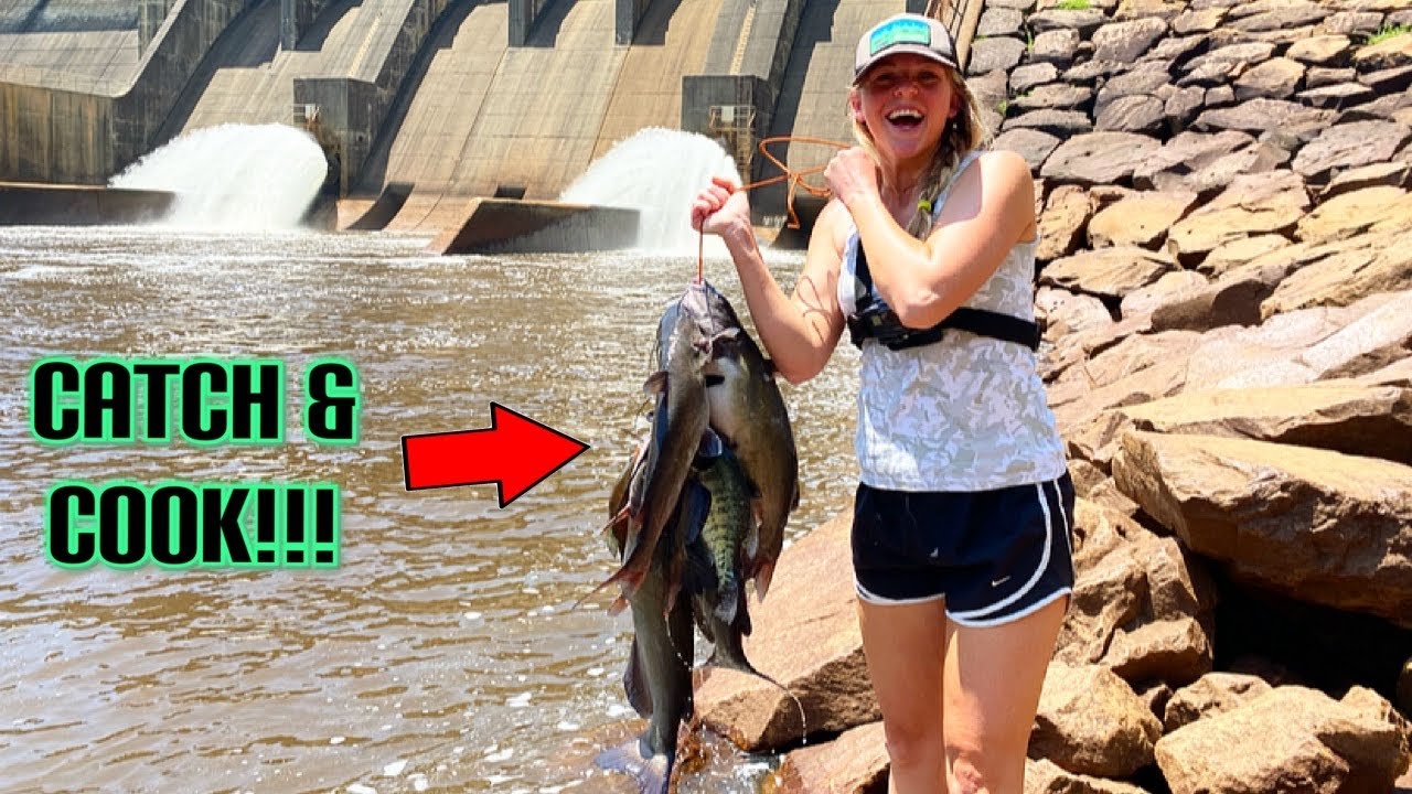 Catfish caught at massive spillway with rare live bait