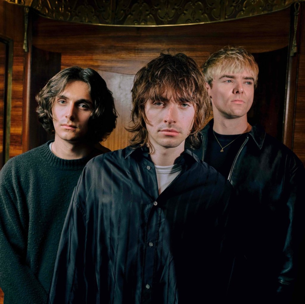 Gene Gallagher's Grunge-y Band Villanelle Drops Blistering Debut Single ...